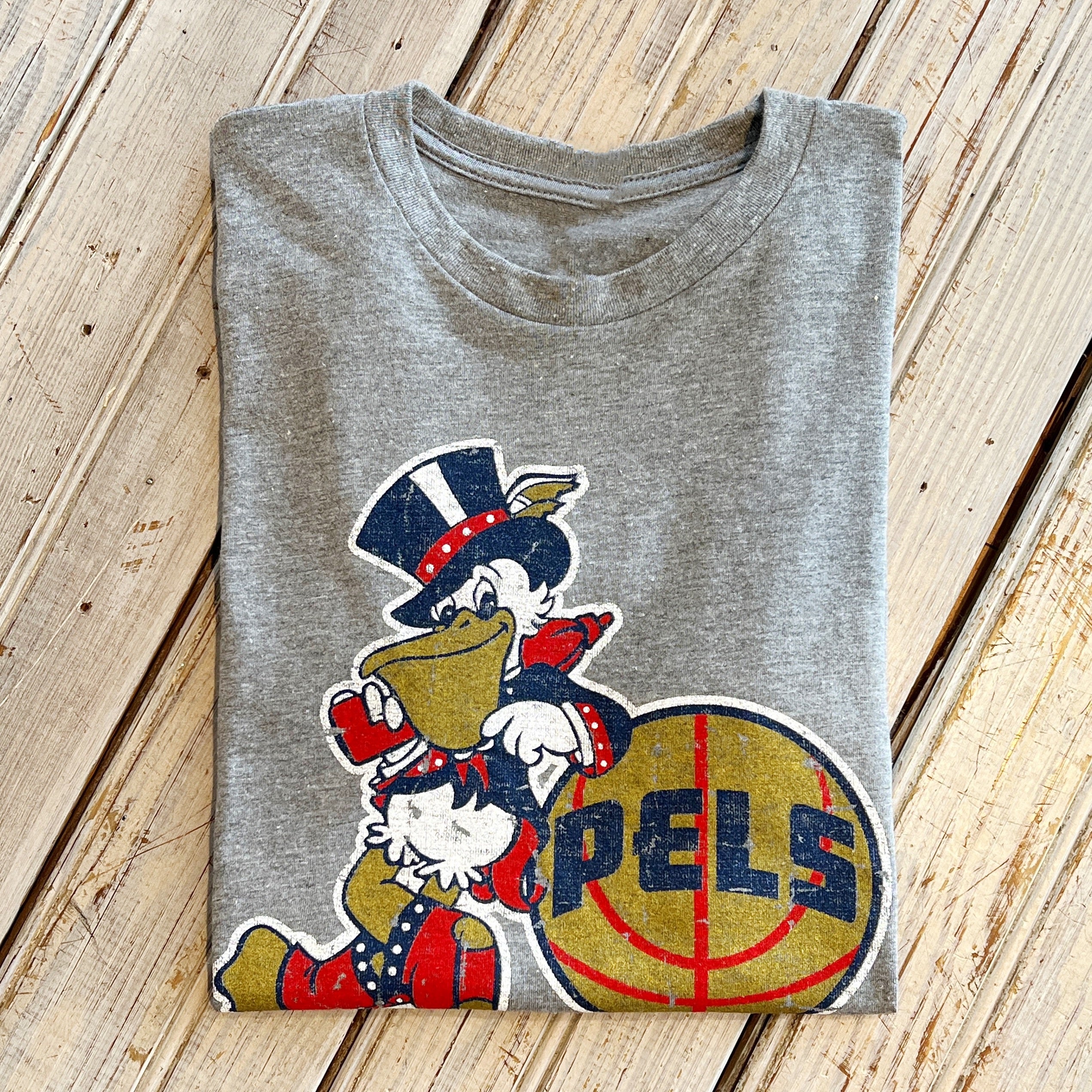 Retro Fair Pelican Pels Tee-hea grey – Nola Mercantile